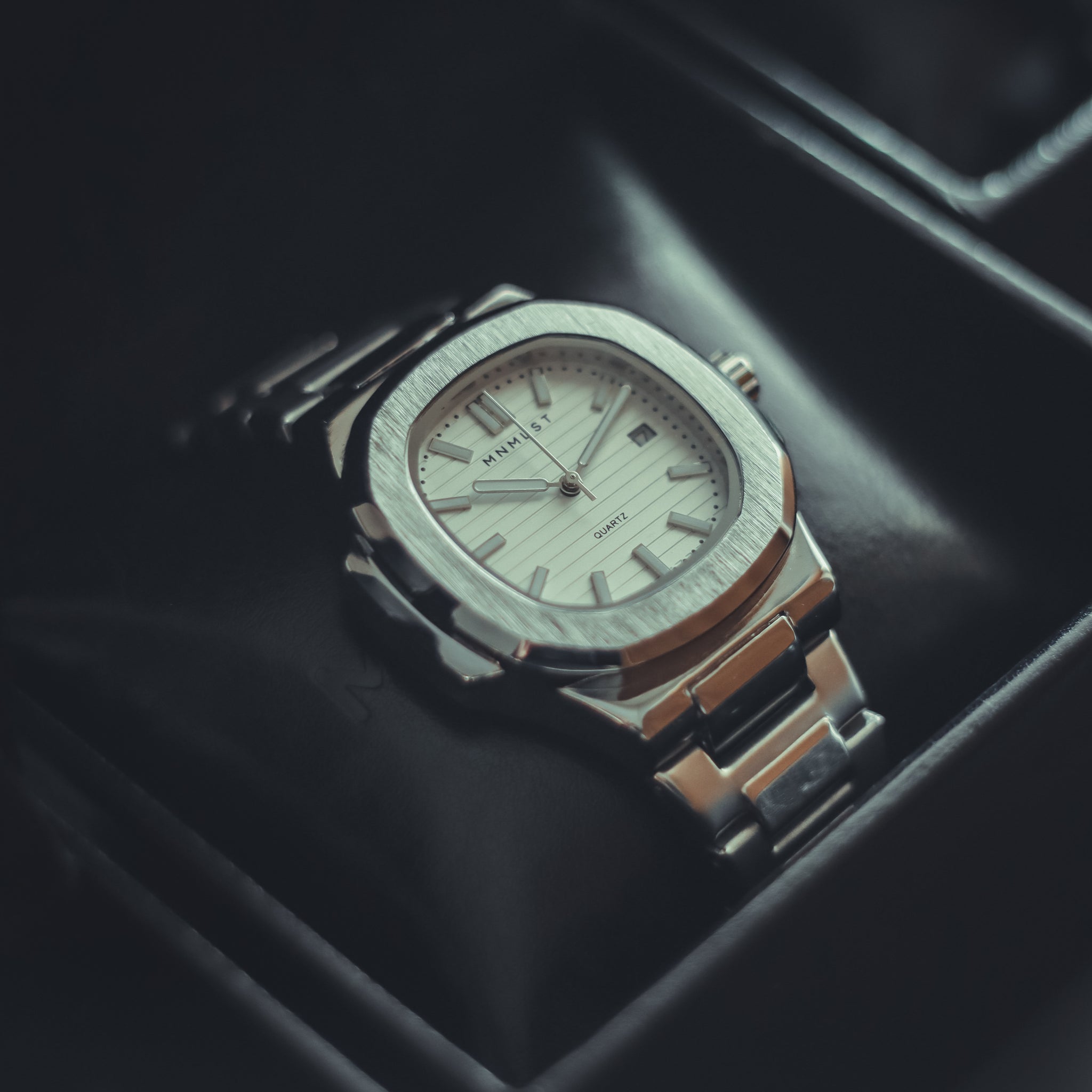 Odyssey (Silver) – MNMLST